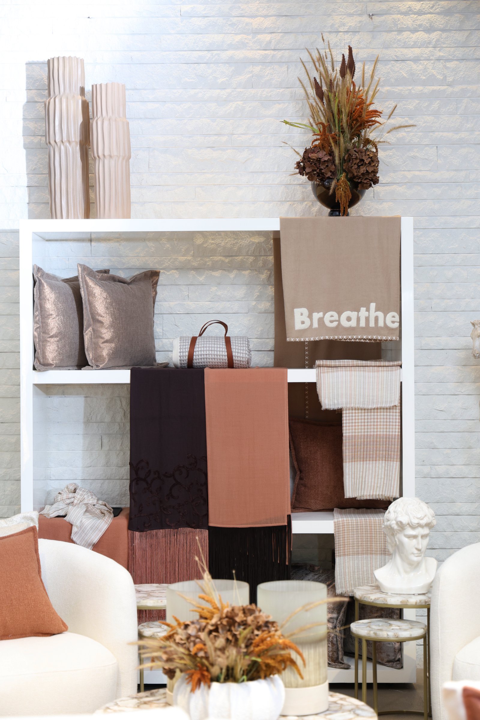 Pantone and Janavi: A Collaboration That Redefines Luxury with Mocha ...
